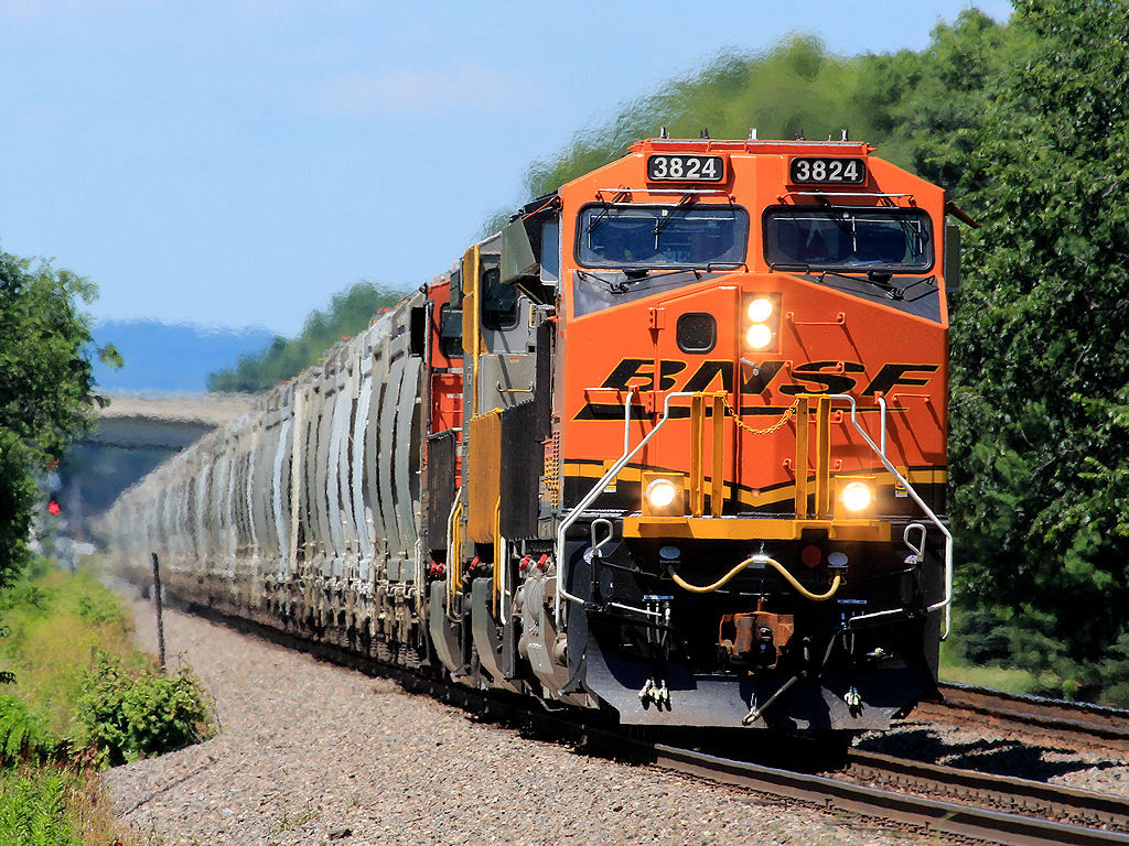 BNSF 3824